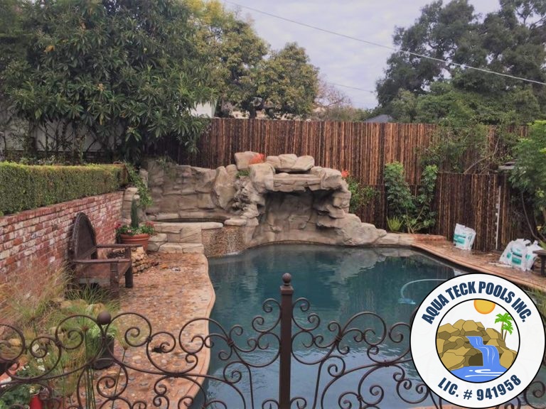 Swimming Pool Rock Waterfalls - Artificial Rock Pool Contractor Los ...