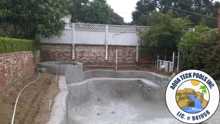 Swimming Pool Rock Waterfalls - Artificial Rock Pool Contractor Los ...
